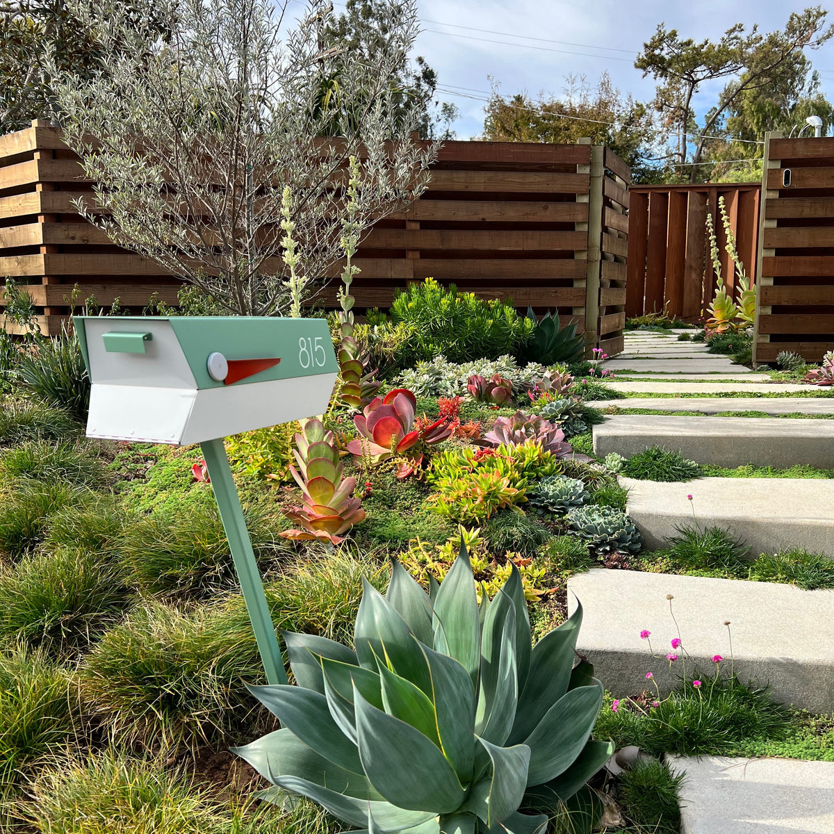 The Modbox Mid-Century Modern Curbside Mailbox – modbox USA